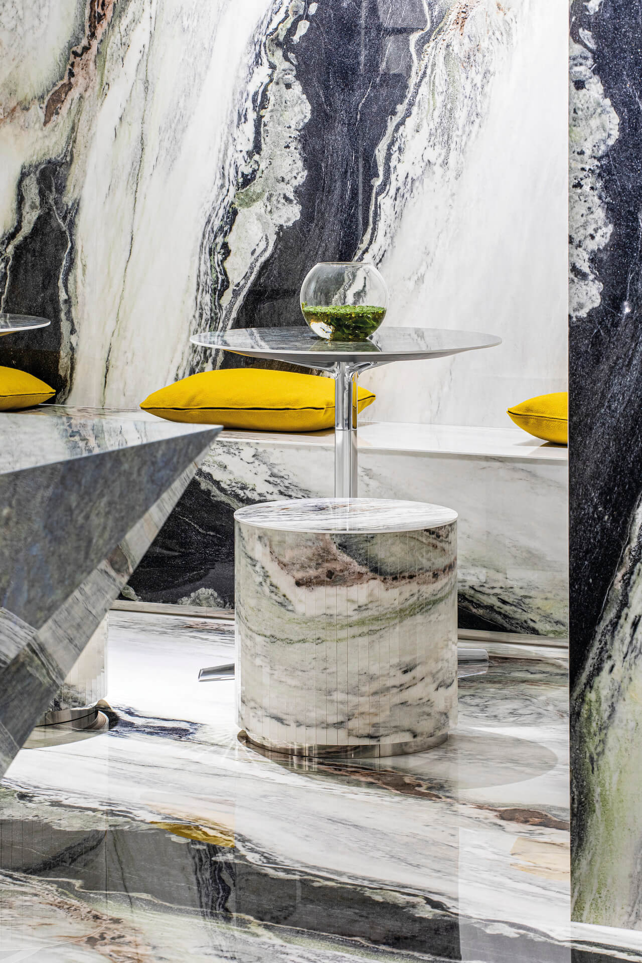The Arena Showroom - Ariostea