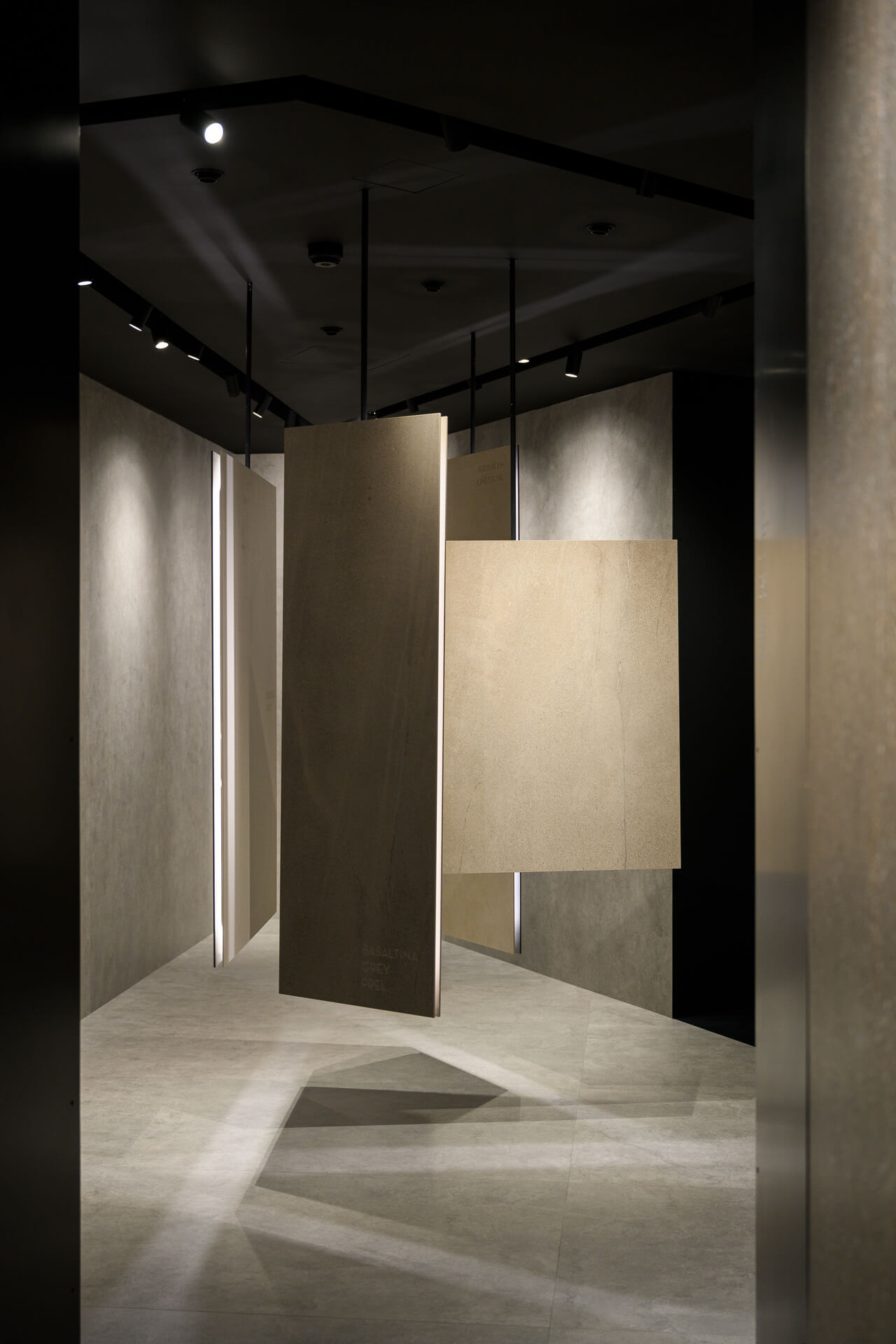 The Arena Showroom - Ariostea