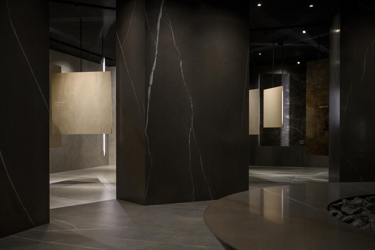 The Arena Showroom - Ariostea